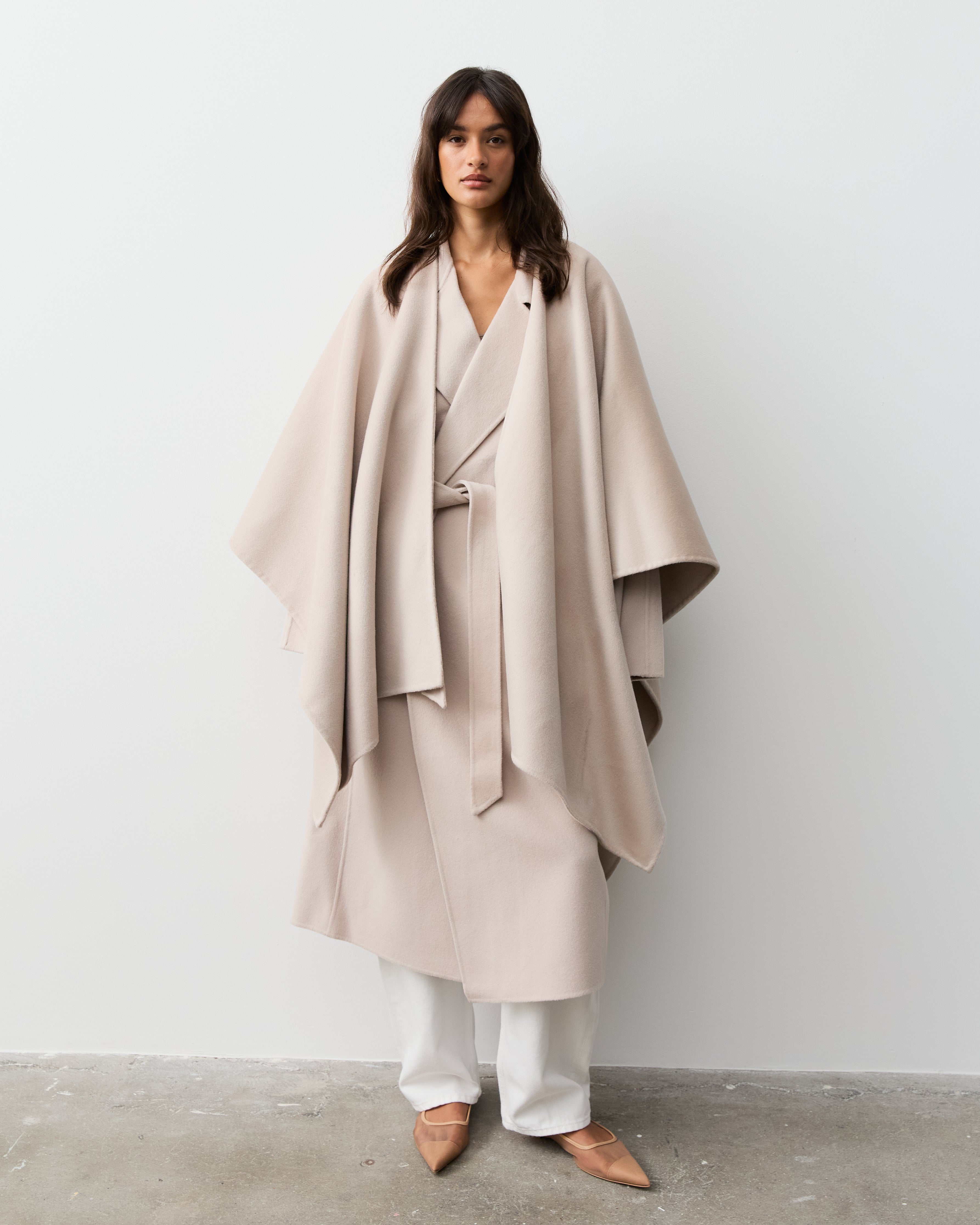 THE CASHMERE CAPE - BONE – THE CURATED